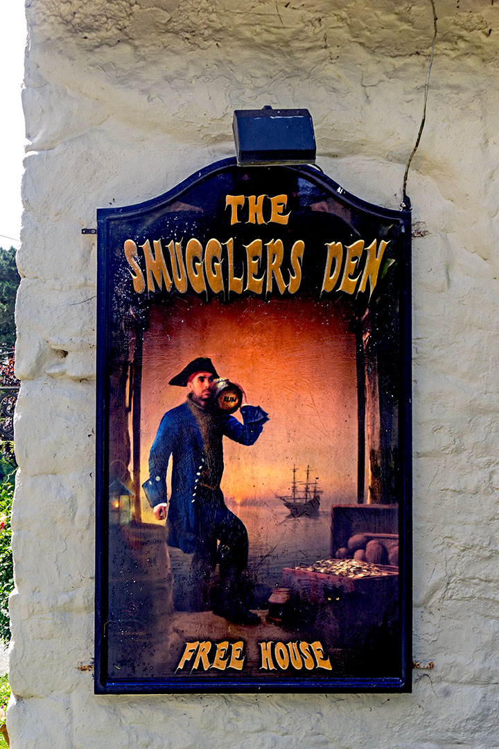 Smugglers Den, Trebellan - Pub Gallery
